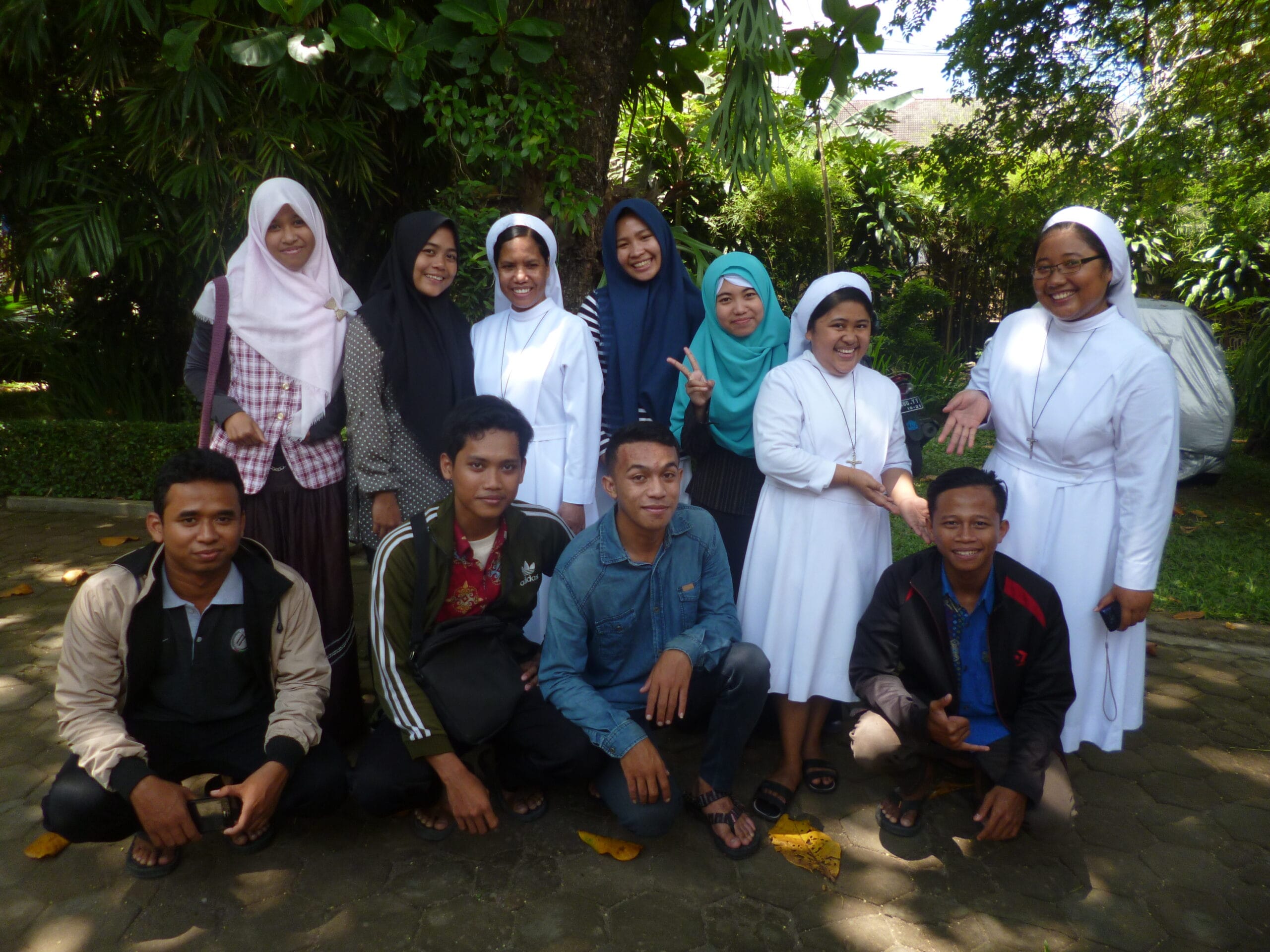 Yesus Bangkit ALLELUYA – FSGM Indonesia